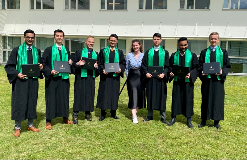 Congratulations to all newly graduated students - Jönköping University